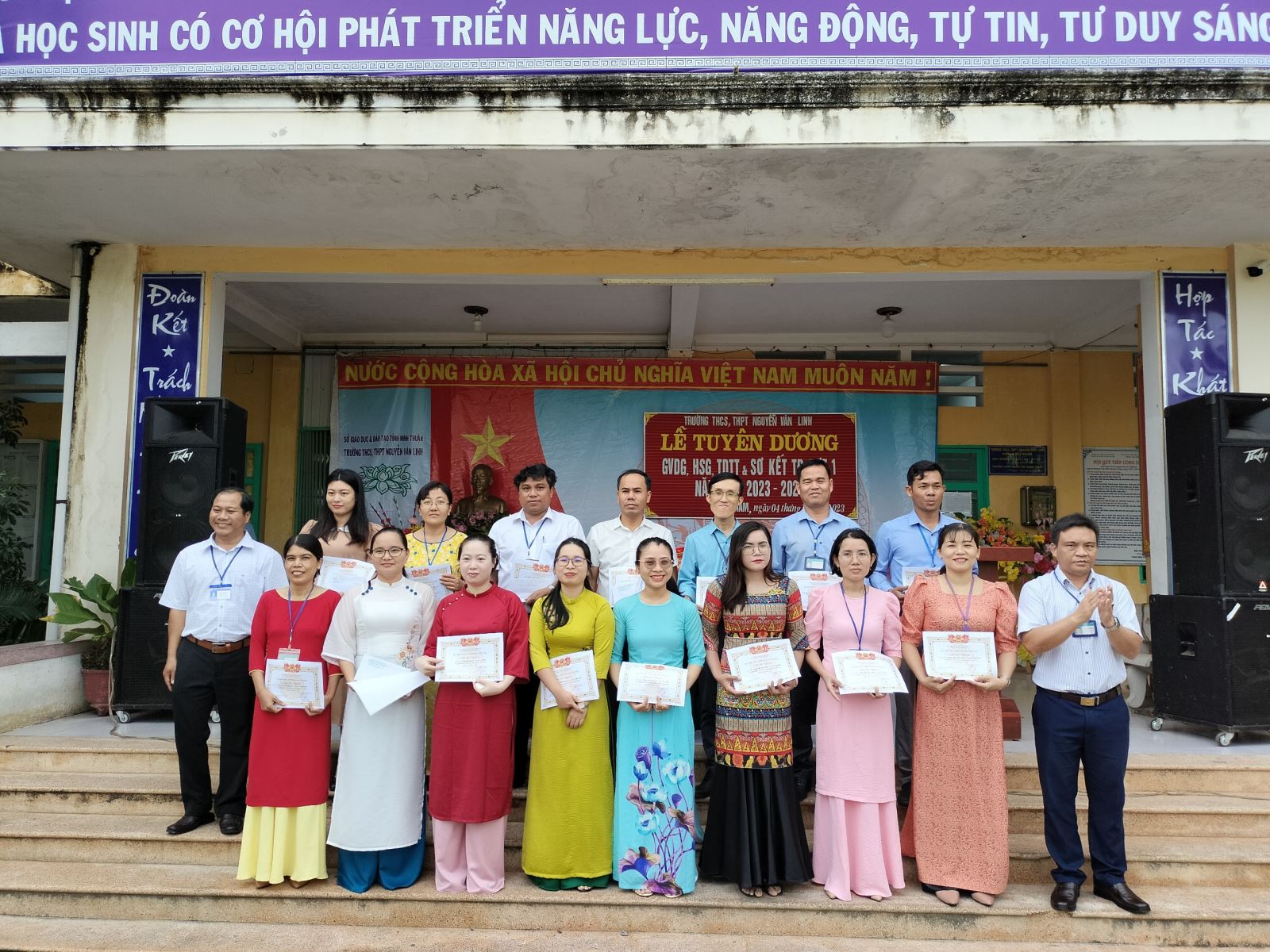 Lễ tuyên dương GVDG, HSG, TDTT và sơ kết thi đua đợt 1 cấp trường năm ...